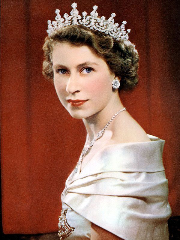 Rainha Elizabeth morre aos 96 anos e deixa o legado de uma marca forte ...